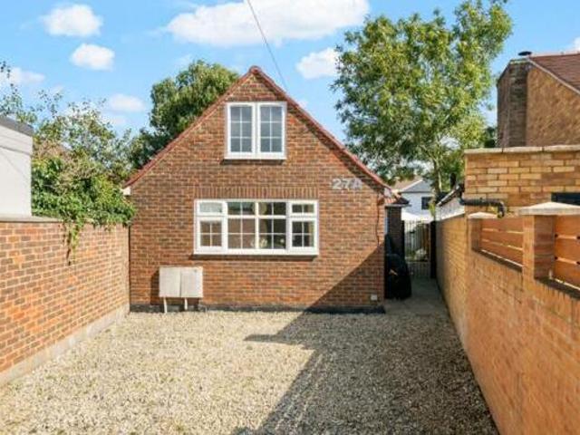 Manor Lane, Hayes, 2 Bedroom Detached