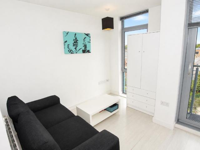 Manor Mills, Leeds LS11, 1 bed flat to rent, £795 pcm | PrimeLocation
