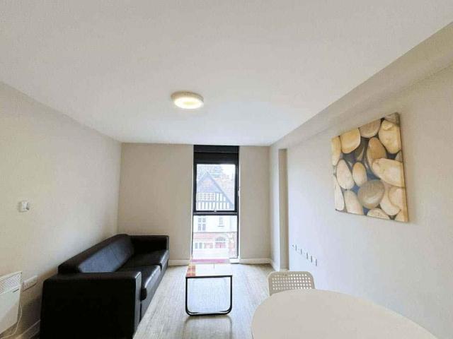 Manor Park Court, Coventry Student Accommodation | Amber