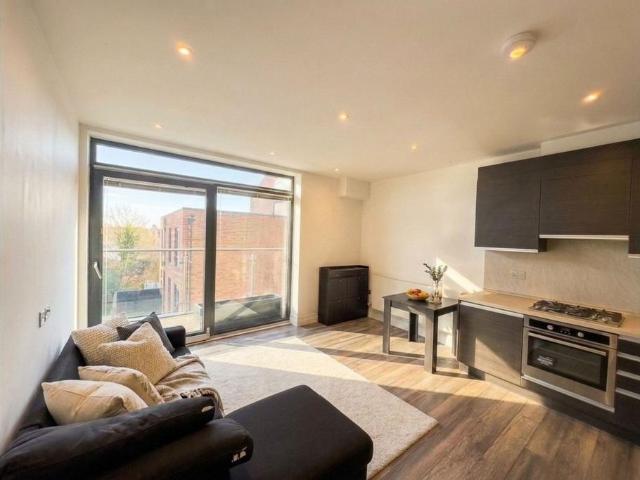 Manor Park Road, London, NW10 1 bed flat to rent £1,700 pcm £392 pw