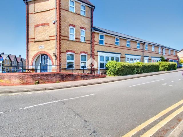 Manor Place, Braintree