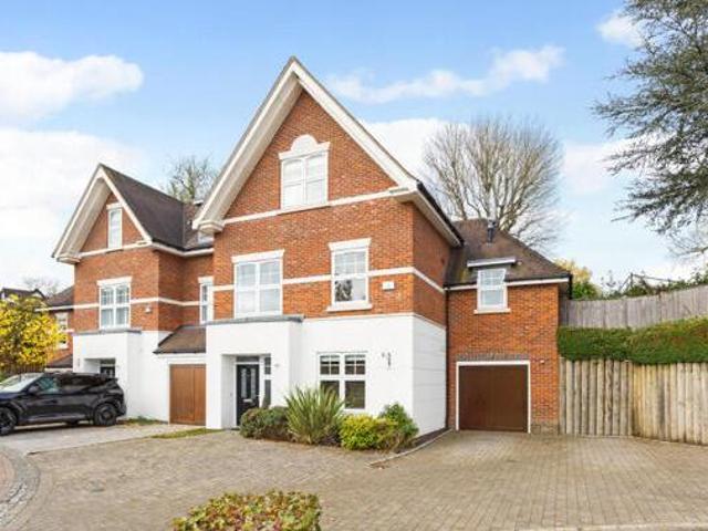 Manor Place, Kingswood, 4 Bedroom End