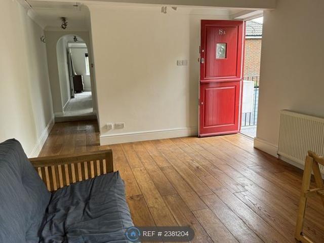 Manor Place, Staines Upon Thames TW18, 2 bedroom maisonette to rent 70125187 | PrimeLocation