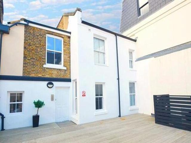 Manor Place, Sutton, 3 Bedroom Apartment