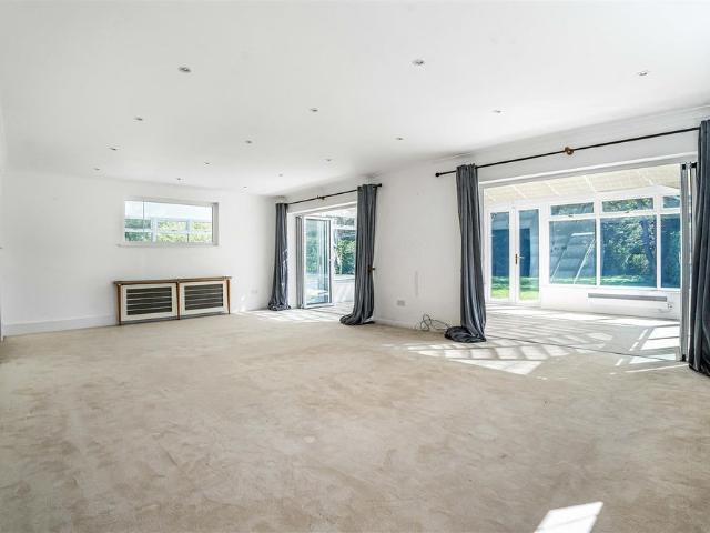 Manor Road, Maidenhead,SL6