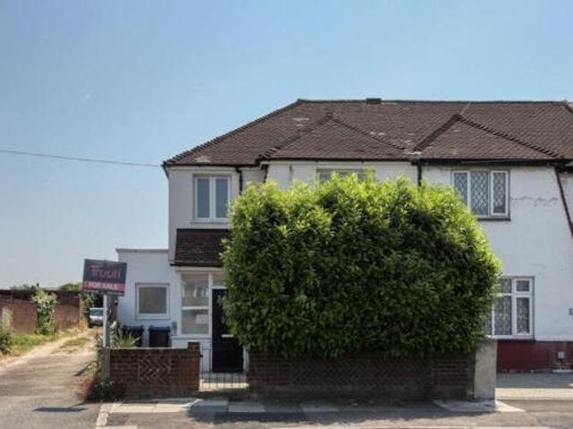 Manor Road, Mitcham, 3 Bedroom End