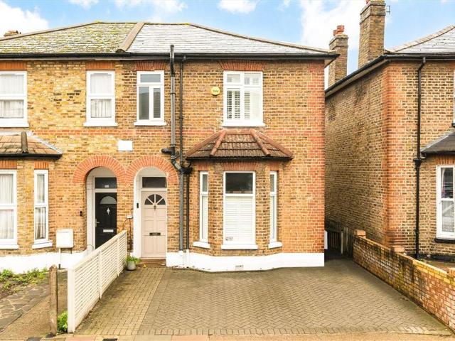 Manor Road, North Sheen TW9, 3 bed semi detached house to rent, £5,000 pcm | PrimeLocation
