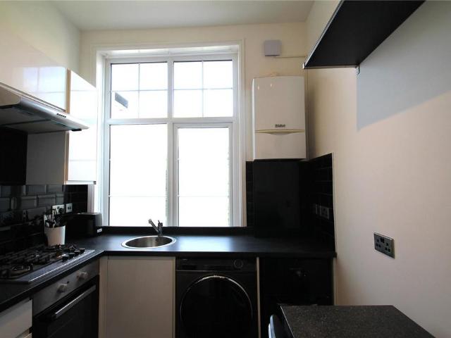 Manor Road, Barnet, EN5 Studio to rent £1,150 pcm £265 pw