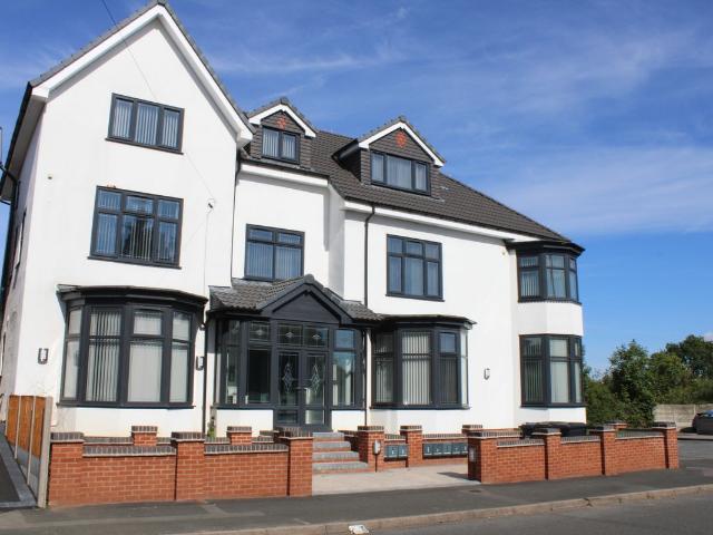 Manor Road, Birmingham B33, 1 bed flat to rent, £850 pcm | PrimeLocation