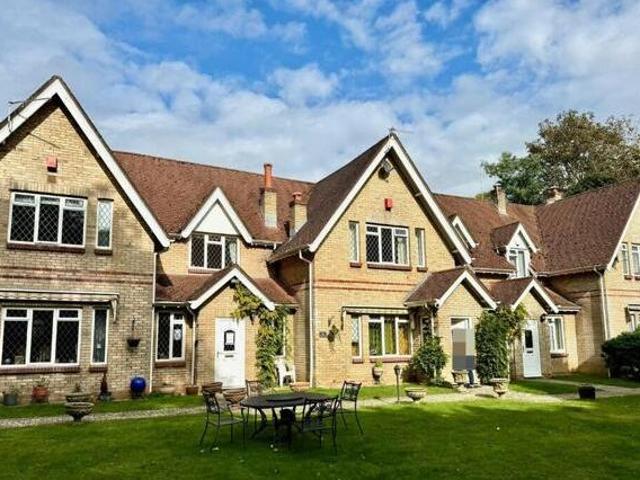 Manor Road, Bournemouth, 2 Bedroom Terraced