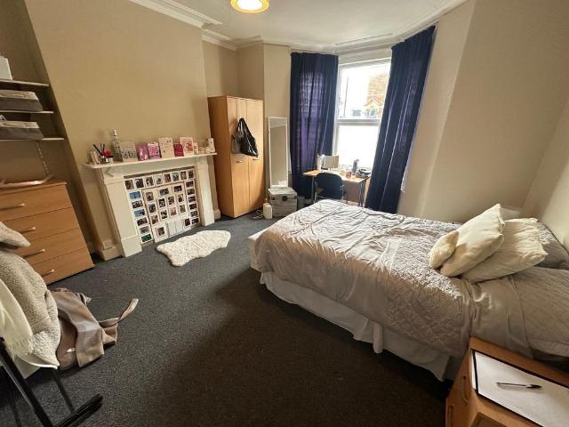 Manor Road, Bristol BS7 6 bed house to rent £3,900 pcm £900 pw