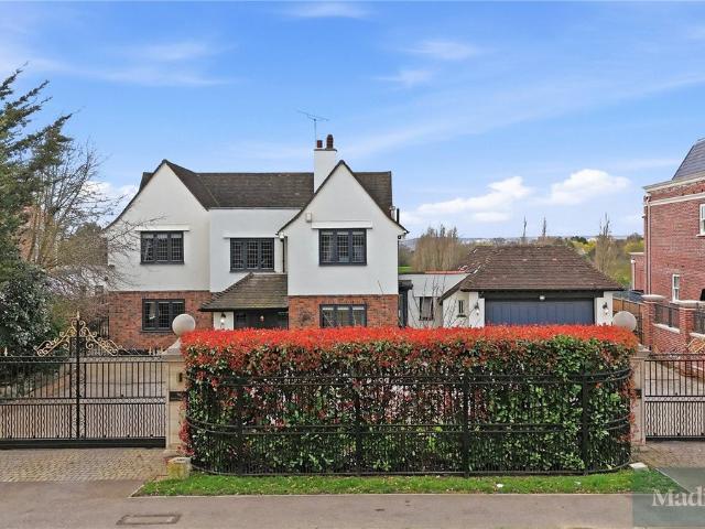 Manor Road, Chigwell, Essex IG7, 4 bed detached house to rent, £5,250 pcm | PrimeLocation