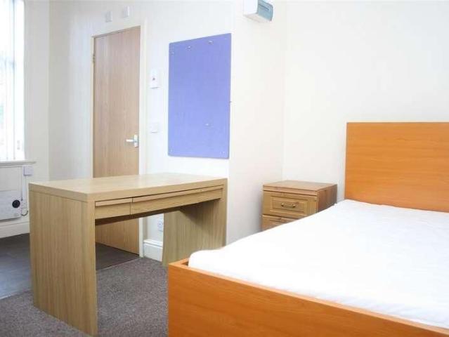 Manor Road, Coventry, CV1