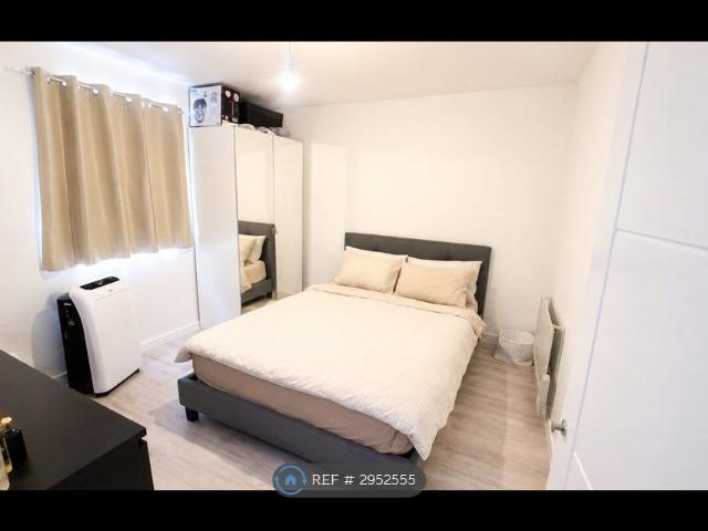 Manor Road, Dagenham RM10, 2 bed terraced house to rent, £2,000 pcm | PrimeLocation