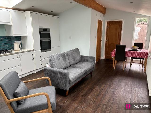 Manor Road, Guildford GU2, 1 bed terraced house to rent, £1,250 pcm | PrimeLocation
