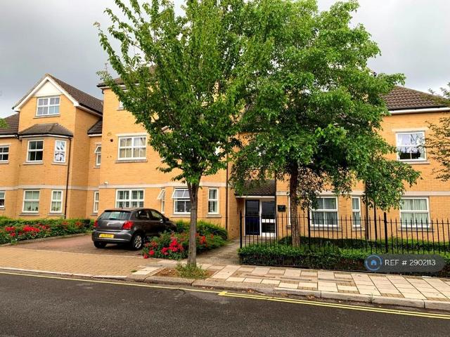Manor Road, Harrow, HA1 2 bed flat to rent £2,050 pcm £473 pw