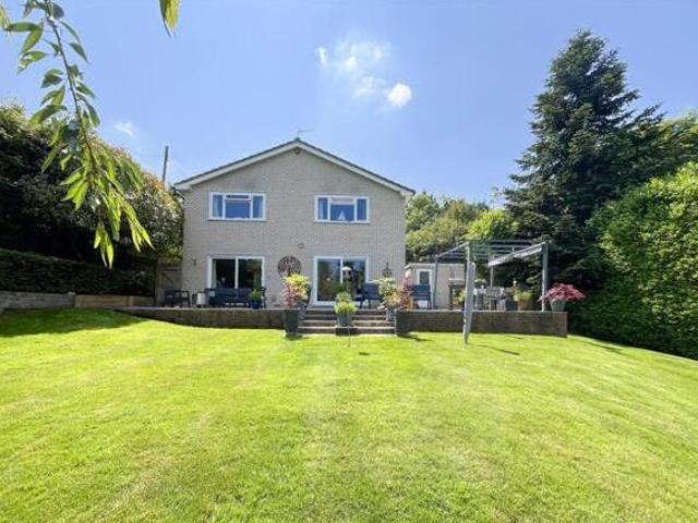 Manor Road, Horam, 4 Bedroom Detached