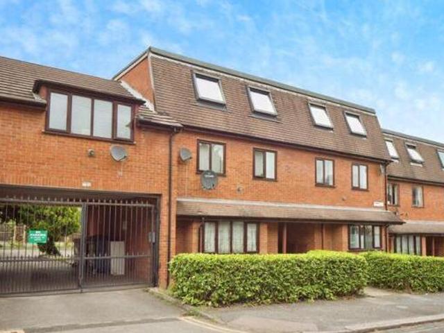 Manor Road, London, 1 Bedroom Flat