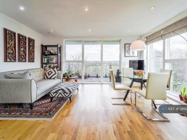 Manor Road, London, W13 2 bed flat to rent £2,500 pcm £577 pw