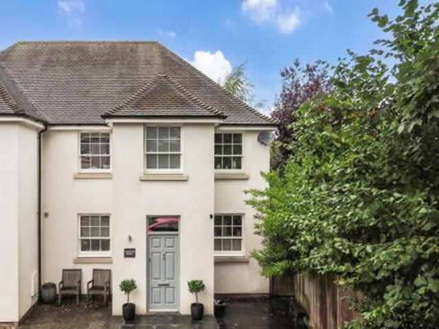 Manor Road, Twyford, 3 Bedroom House