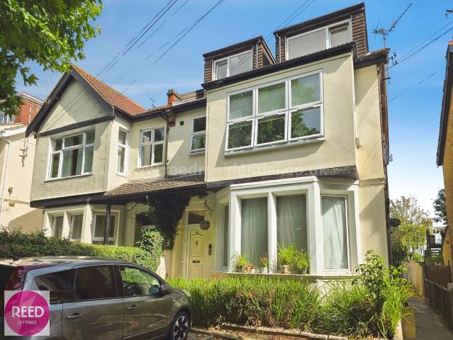 Manor Road, Westcliff On Sea SS0, 1 bed flat to rent, £950 pcm | PrimeLocation