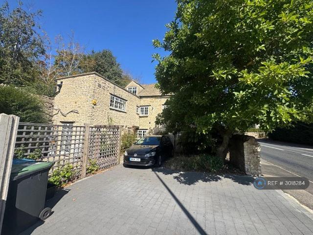 Manor Road, Woodstock, OX20 3 bed semi detached house to rent £2,750 pcm £635 pw