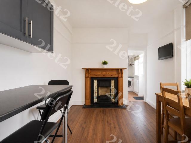 Manor Street, Cardiff CF14, 5 bed terraced house to rent, £2,500 pcm | PrimeLocation
