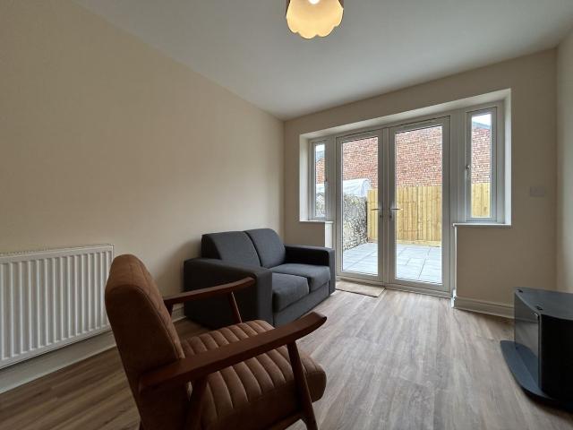 Manor Street, Heath CF14, 2 bed flat to rent, £1,200 pcm | PrimeLocation