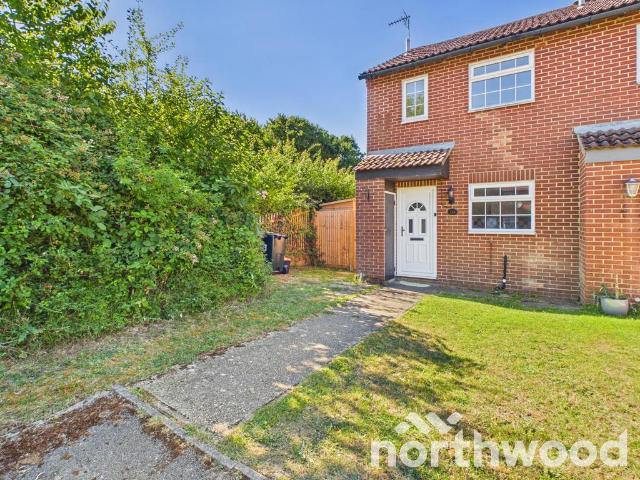 Manorfield, Ashford, Ashford, TN23 2 bed terraced house to rent £1,295 pcm £299 pw