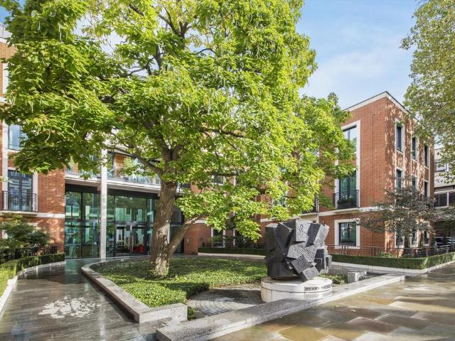Manresa Road, London SW3 4 bed semi detached house to rent £38,783 pcm £8,950 pw