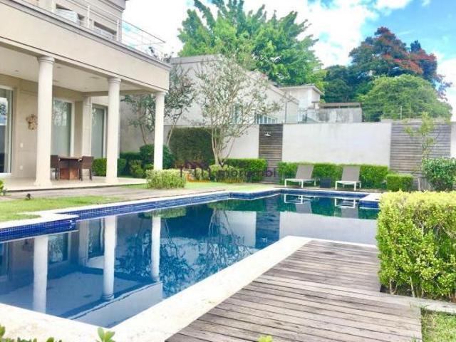 Mansão 948m², 4 suítes, vista panorâmica e deslumbrante, na melhor localização do Guedala casas