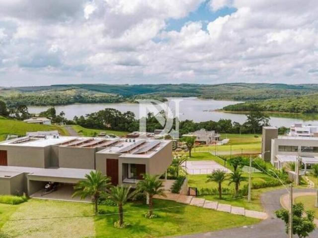Mansão com vista para a Represa Condomínio Le Portier Nautic Residence Votorantim/SP