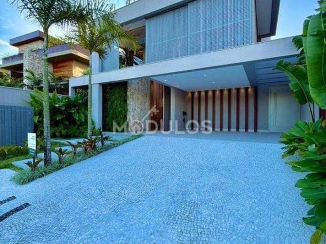Mansão com 6 suítes, próxima ao mar à venda, 621 m² por R$ 18.000.000,00