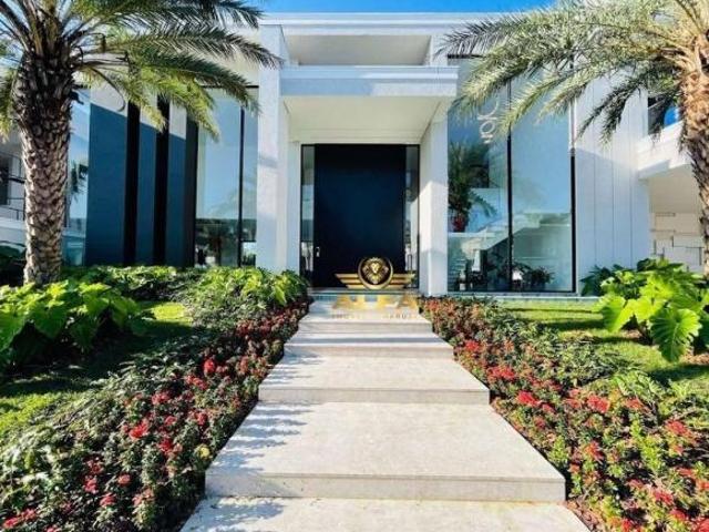 Mansão com 7 suítes, área de lazer completa e alto padrão no Jardim Acapulco – Alfa Imóveis Guarujá
