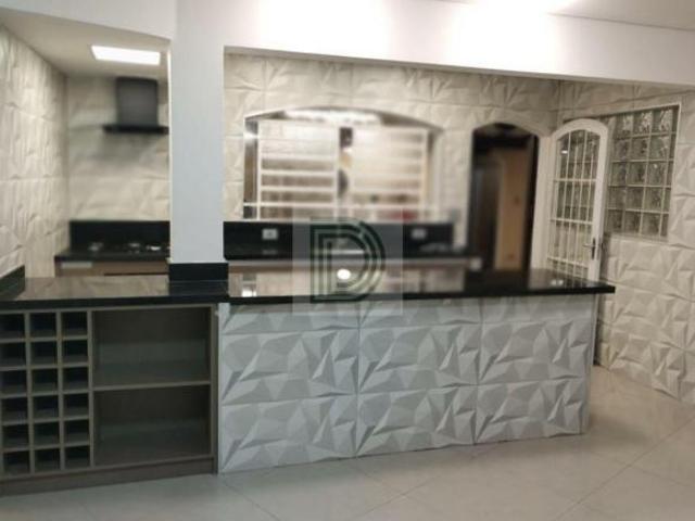 Mansão Cinematográfica 3 dormitórios, 1 suíte, piscina, no Jaguaré