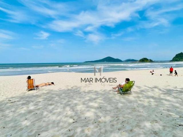 Mansão à Venda na Praia de São Pedro em Guarujá Mar Imóveis Prime