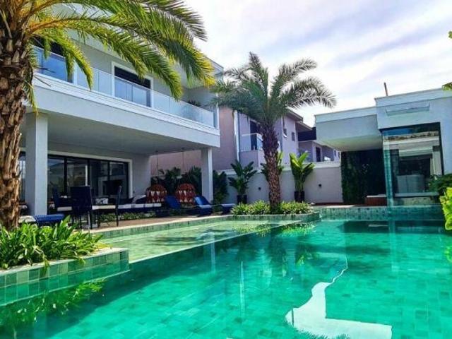 Mansão à venda no Jardim Acapulco na praia de Guarujá