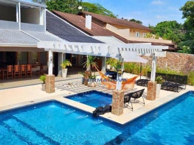 Mansão à venda ou Locação PORTEIRA FECHADA com 6 Suítes na Granja Viana Carapicuíba/SP