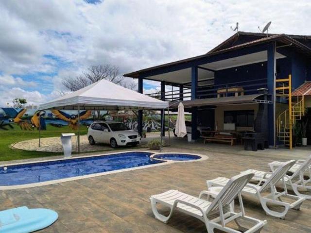Mansão de 5 Quartos em Arniqueiras Conjunto 5