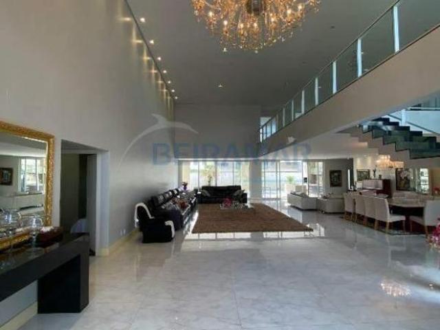 Mansão de alto padrão, 6 quartos 4 suítes, 1.380 m² construídos, elevador e área verde privativa –