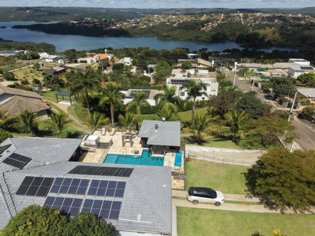Mansão de Alto Padrão com Vista para o Lago Corumba IV em Alexânia