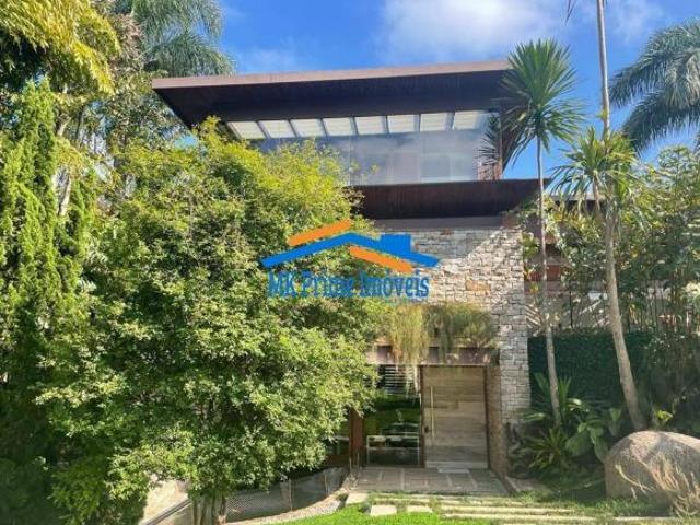Mansão de Luxo com Arquitetura Exclusiva Residencial Tamboré 01