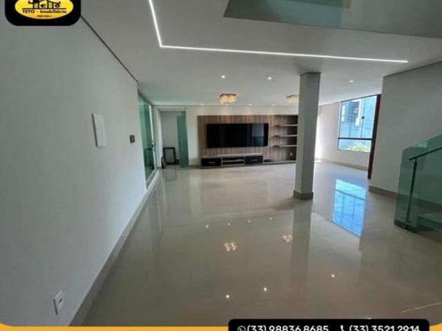 Mansão duplex á venda no Bairro Ipiranga