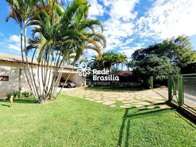 Mansão Encantadora na Quadra 12 do Park Way Em Meio à Natureza Conforto, Sofisticação e Amplitu