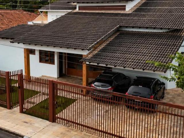 Mansão Exclusiva na QI 10 do Lago Norte, Brasília
