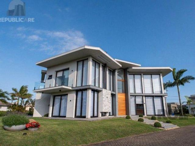 Mansão no Ocean Side para Comprar com 562,80m²