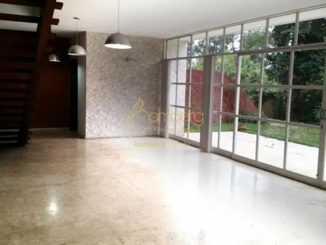 Mansão no Morumbi 1800 mts de terreno / 5 quartos / 10 vagas