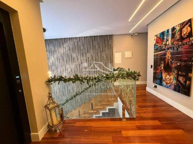 Mansão Suspensa com Automação Total e Rooftop Exclusivo em Arujá