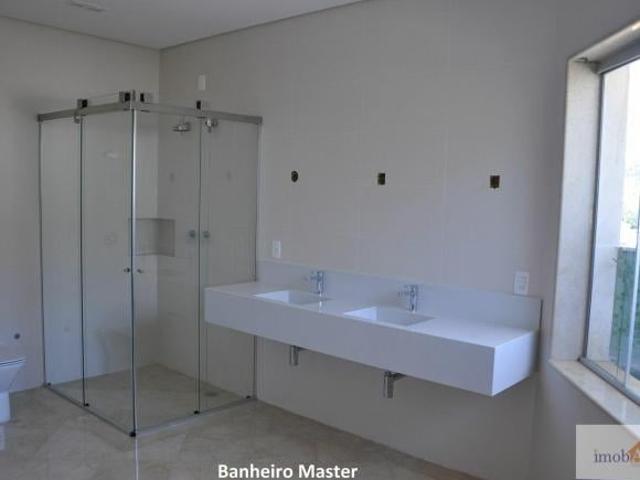 Mansão no Condomínio Arujazinho V com 537m2