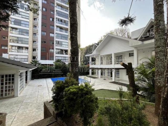 Mansao e Terreno ZR3 de 2100m² no Ecoville